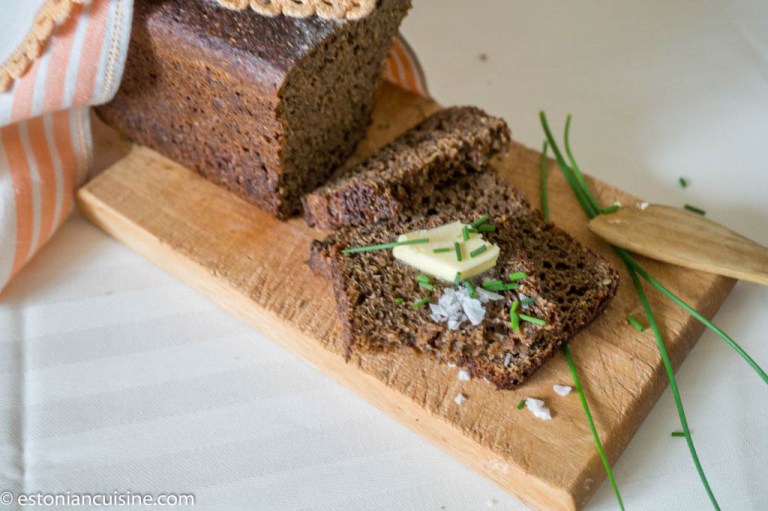 How To Do Estonian Black Bread. Leib – Estonian Cuisine. Eesti Toit.