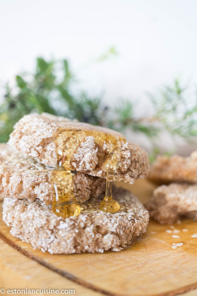 Sour Milk Flat Scones. Hapupiimakakud – Estonian Cuisine. Eesti Toit.