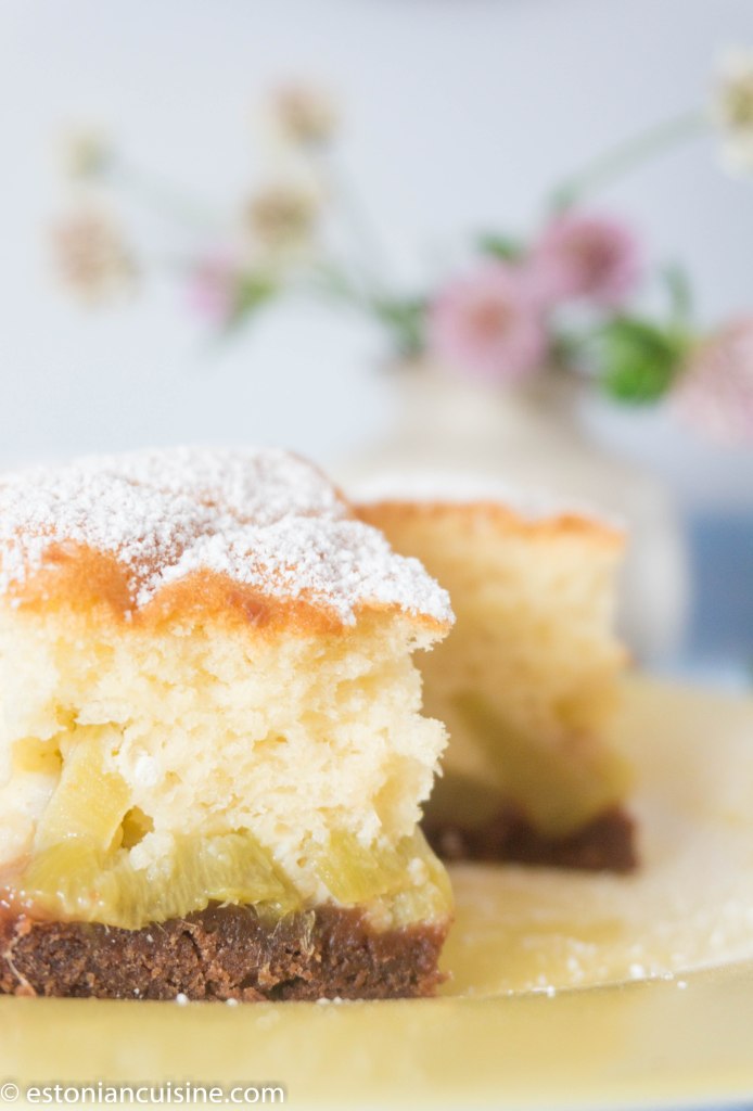 Soft and Crispy Chocolate and Rhubarb Cake. Šokolaadi- rabarberikook ...