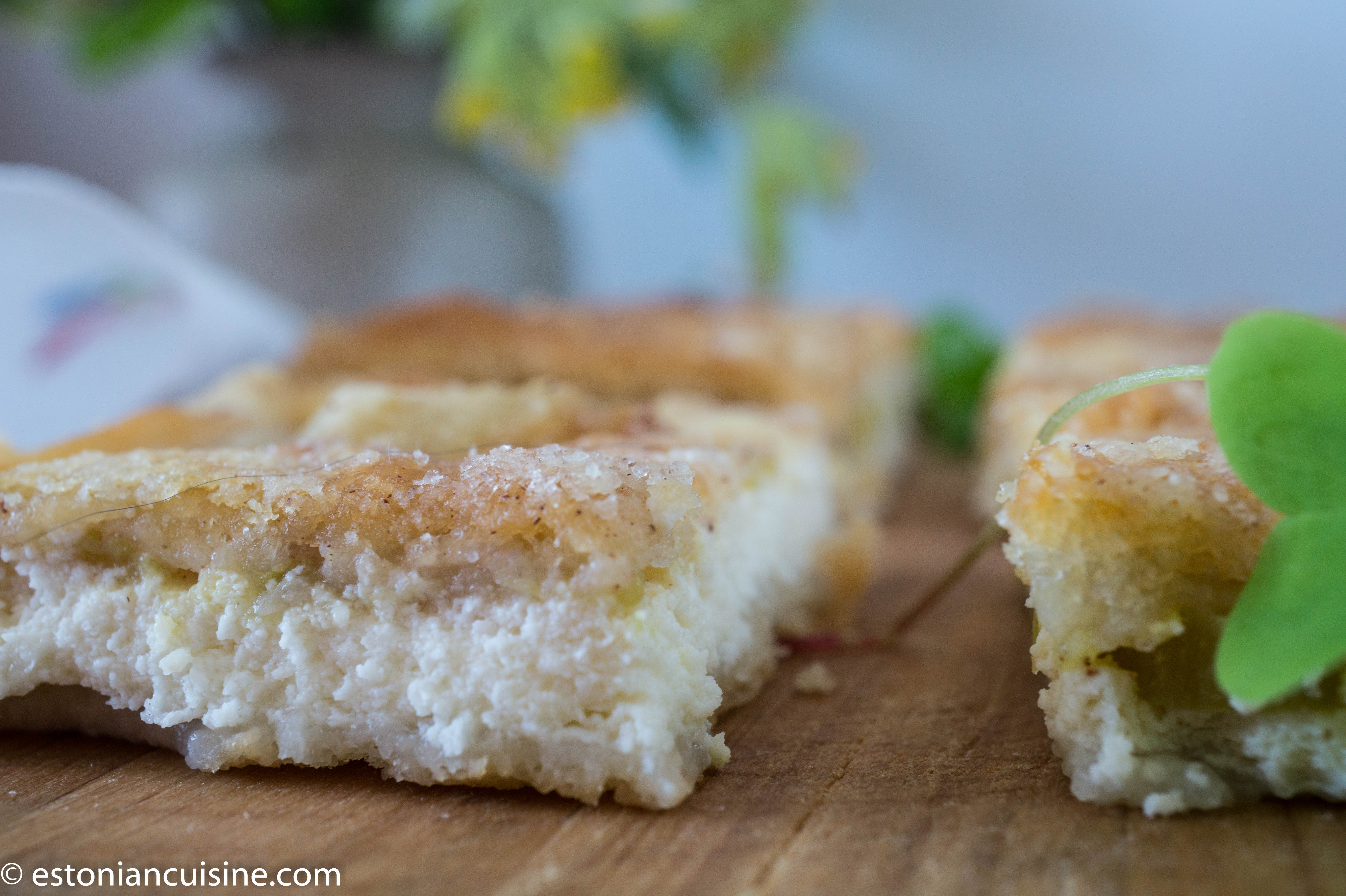 Soft and Crispy Quark and Rhubarb Cake. Kohupiima- rabarberikook ...