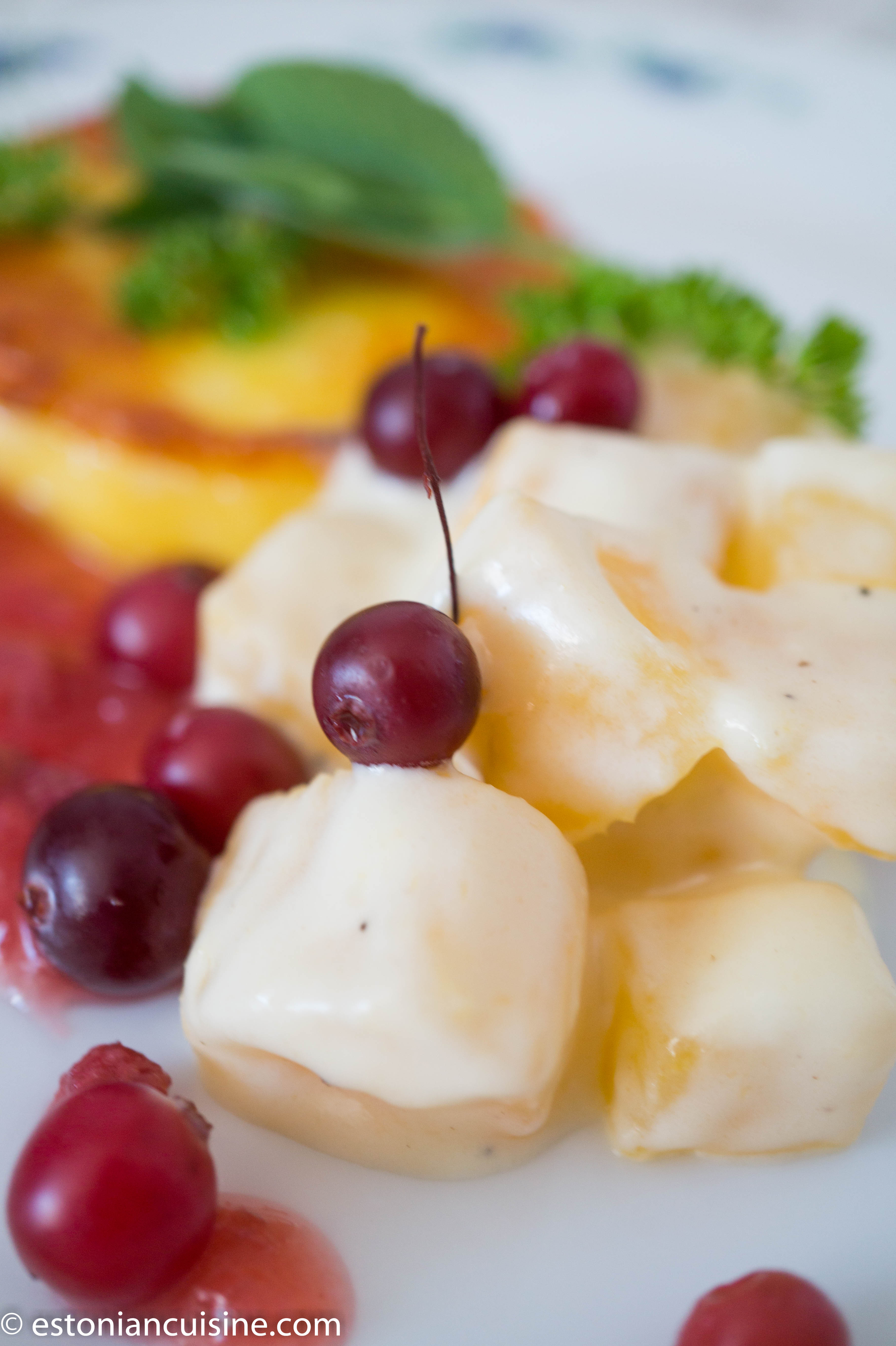 Braised turnips with cranberry sauce. Stoovitud kaalikad ...