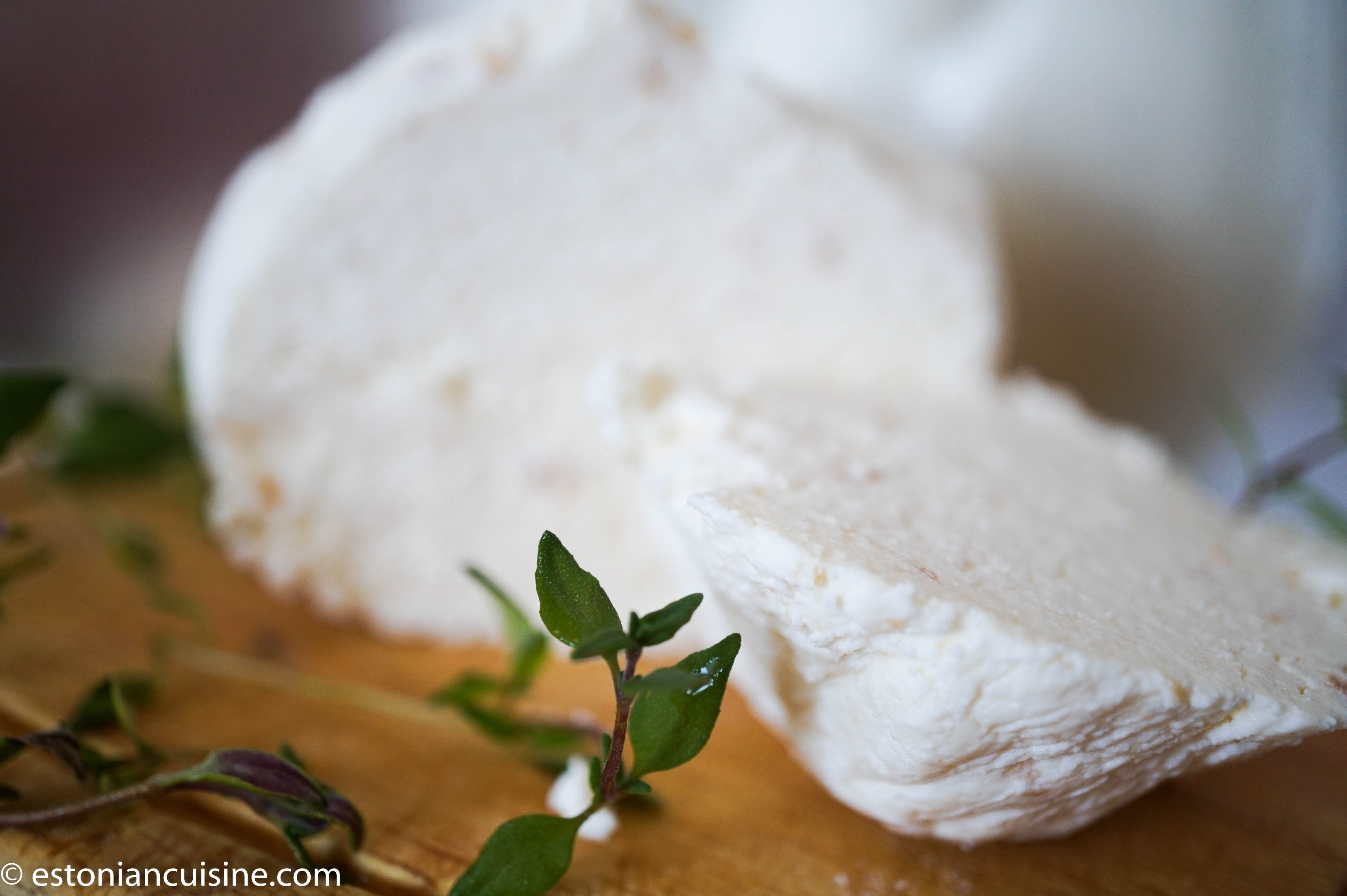 How to Do Yoghurt Cheese. Hapupiimajuust – Estonian Cuisine. Eesti Toit.