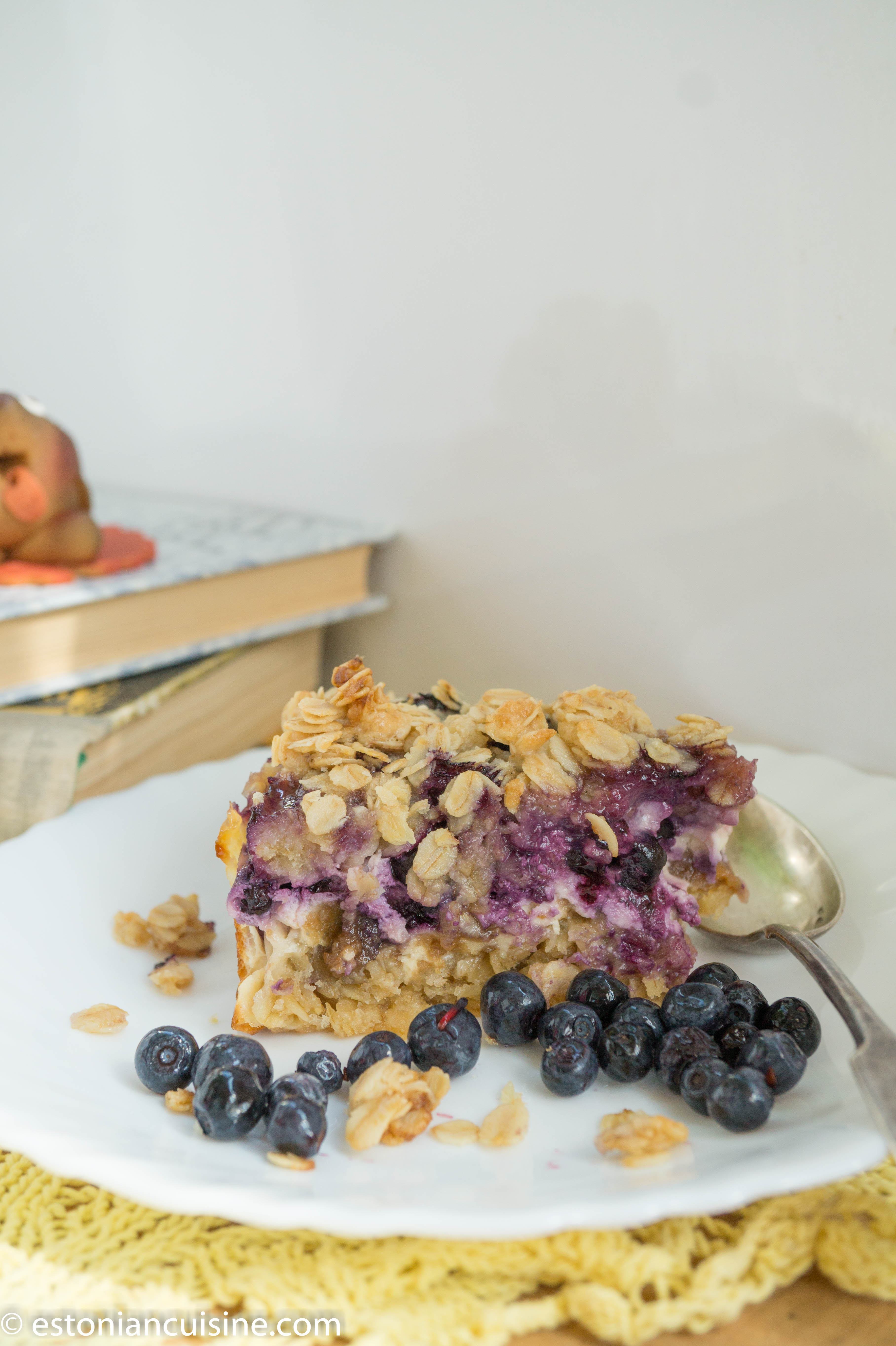 Crunchy Marzipan and Bilberry Cake. Marjakook martsipaniga – Estonian ...