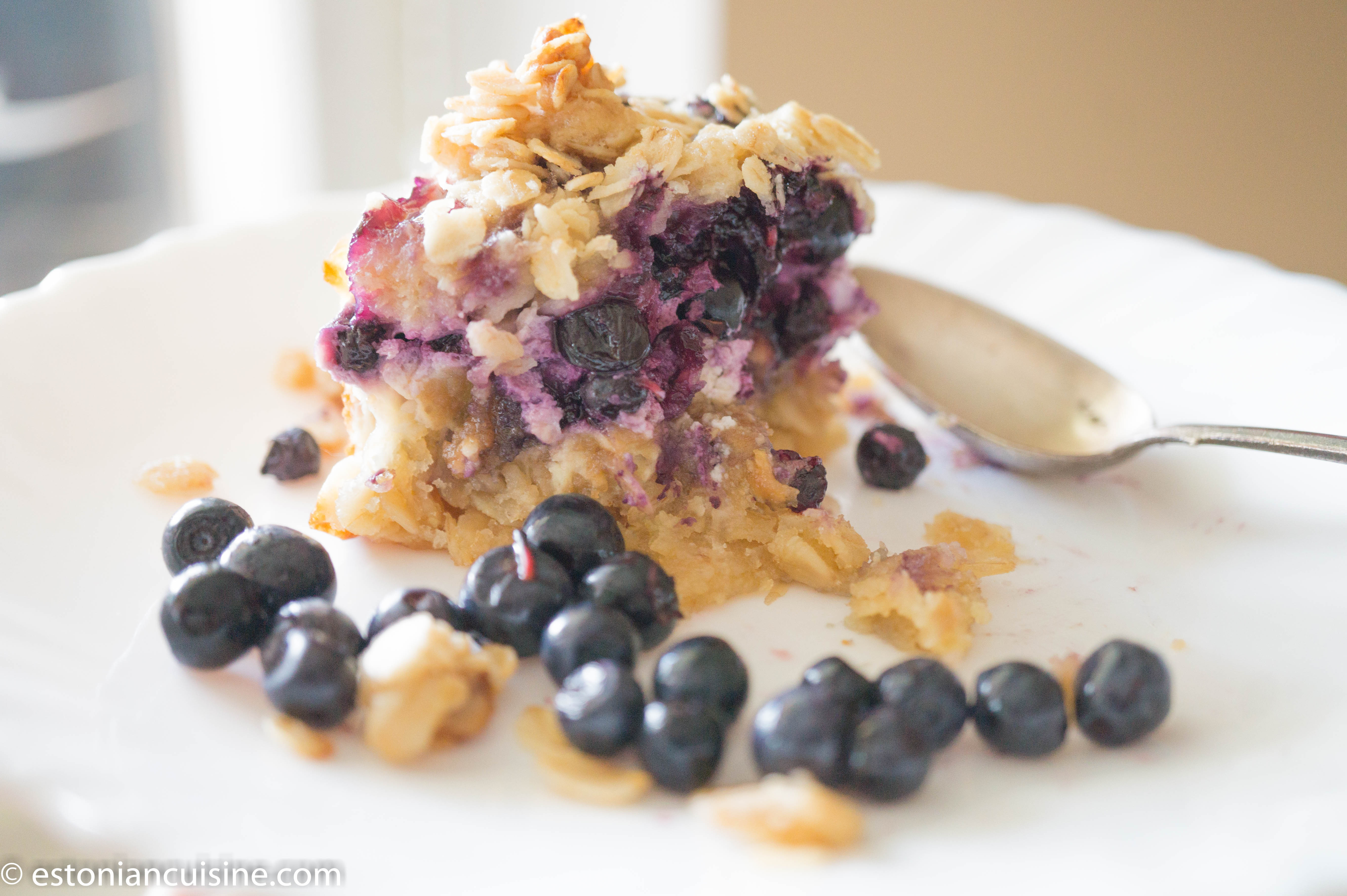 Crunchy Marzipan and Bilberry Cake. Marjakook martsipaniga – Estonian ...